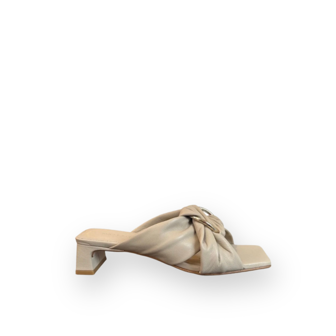 the Urban Shoe Myth – the Urban Shoe Myth